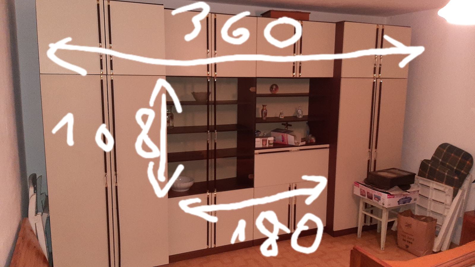 STARINSKI REGAL ZA DNEVNU SOBU