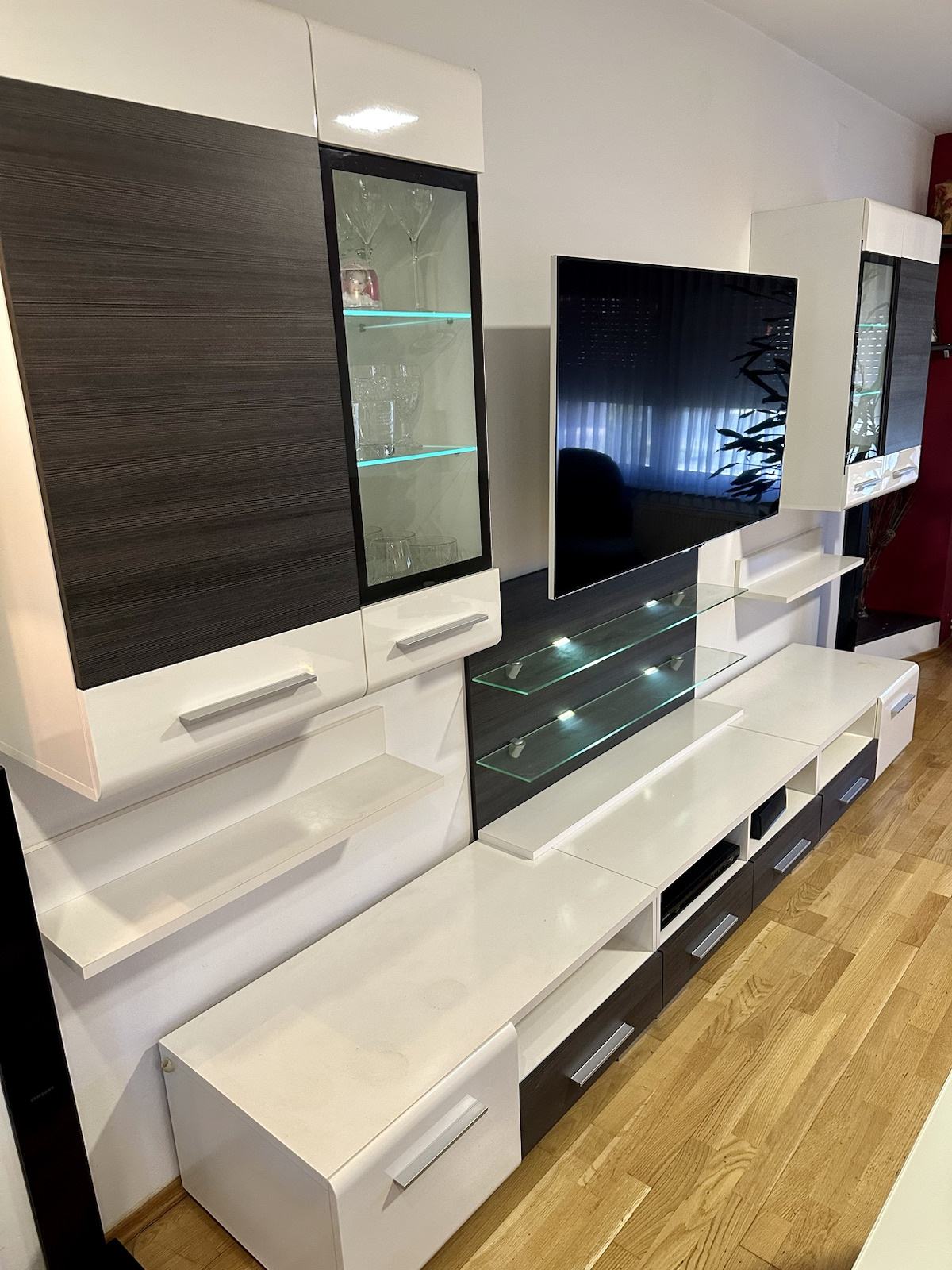 Namještaj za dnevnu, Tv regal i ormarići