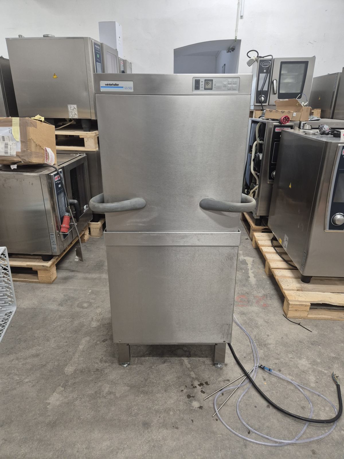 Profesionalna perilica posuđa WINTERHALTER GS 502 za bijelo posuđe