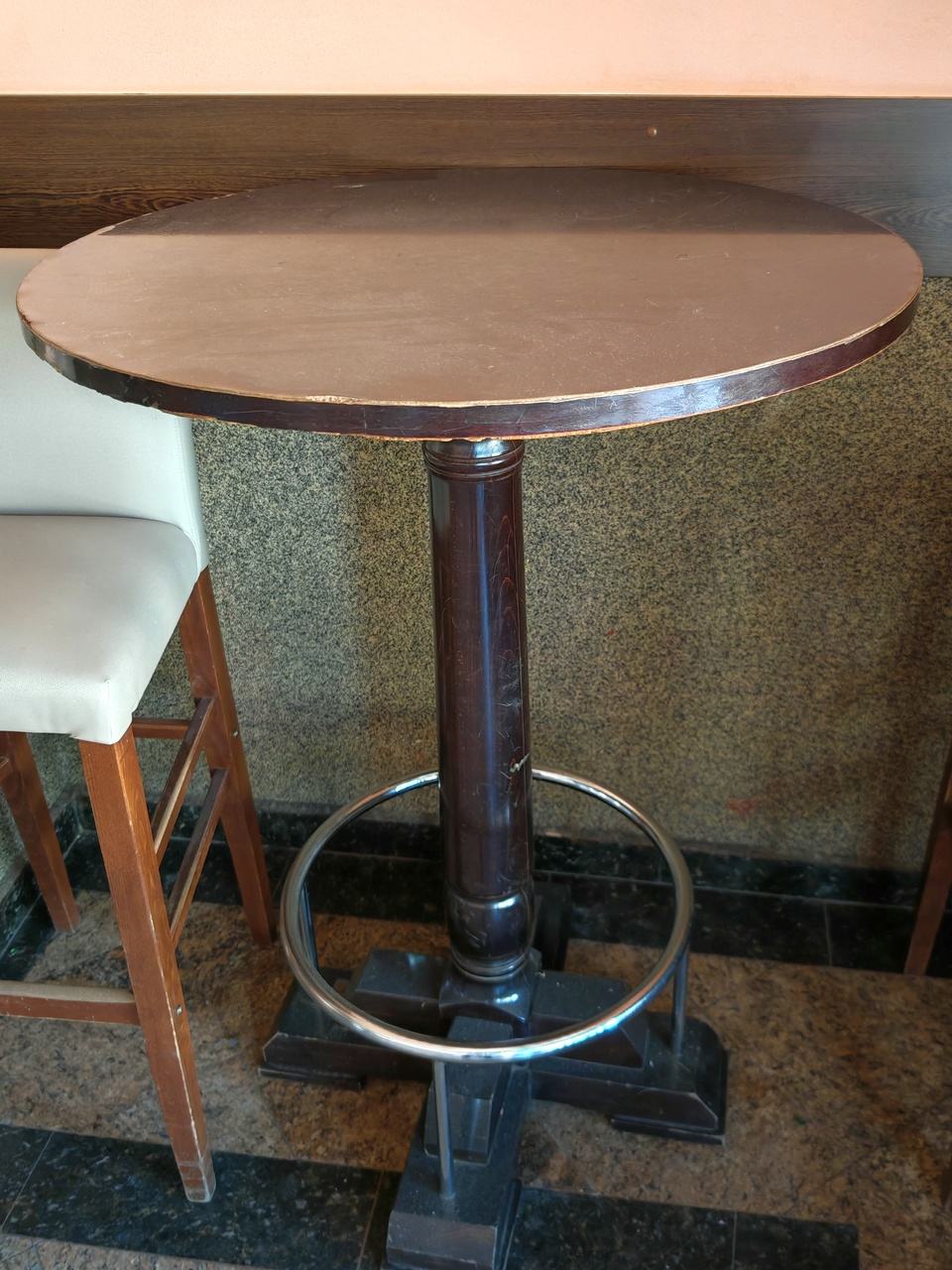 Stol okrugli za lokal