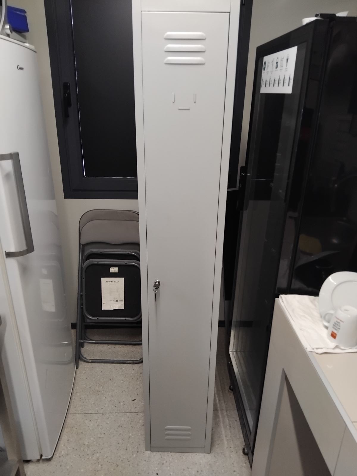 Garderobni ormar metalni