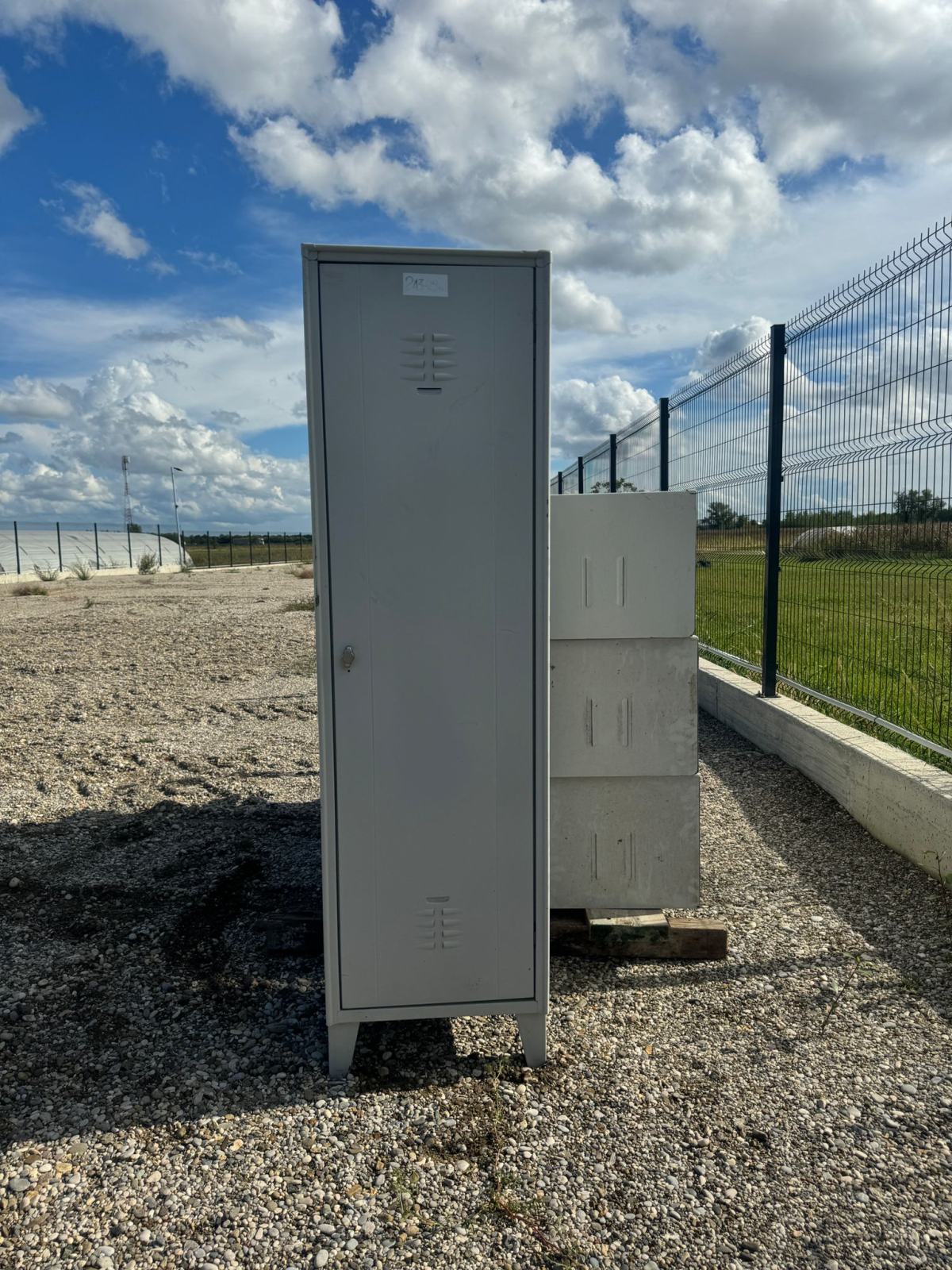 Metalni garderobni ormar - 1 pretinac - rabljeni