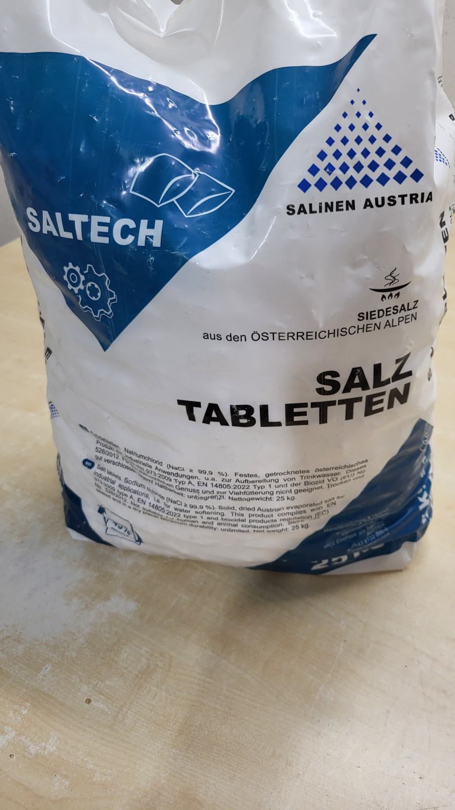 Sol tabletirana za omeksavanje vode