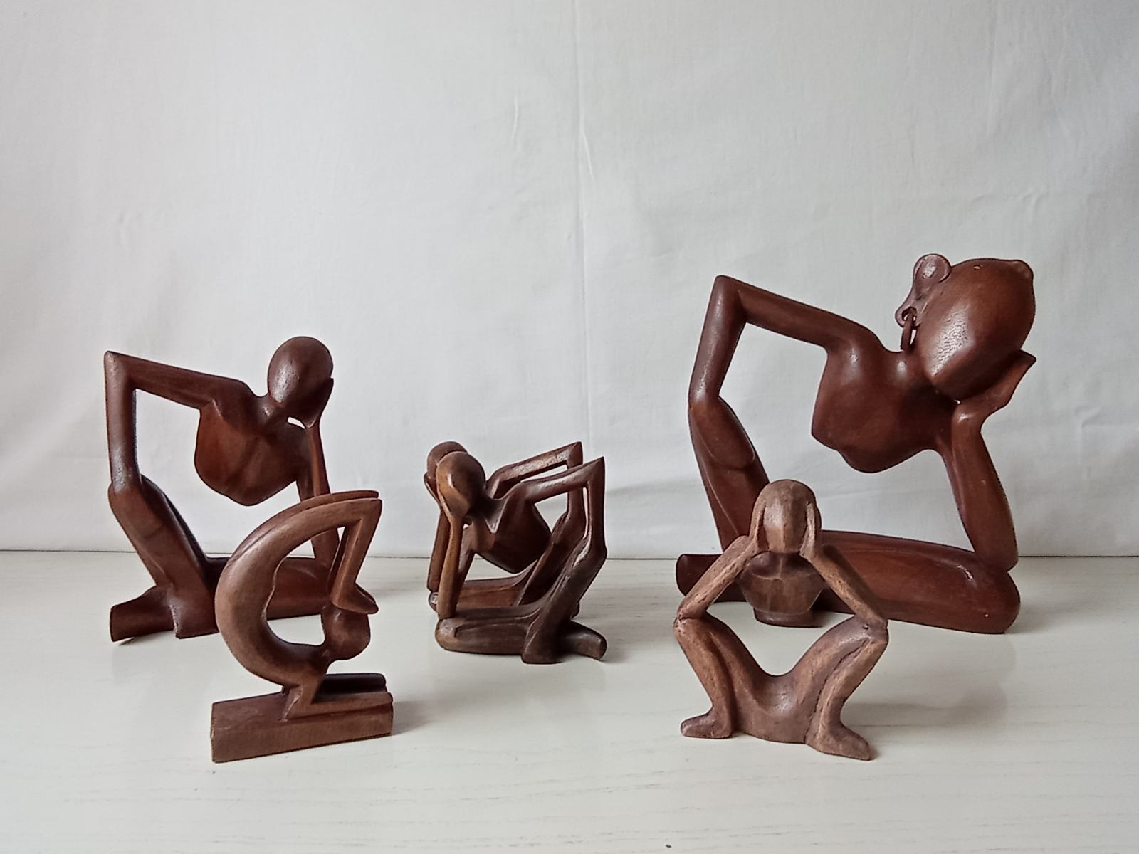 Figura Mislilac od tikovine NOVO Razno