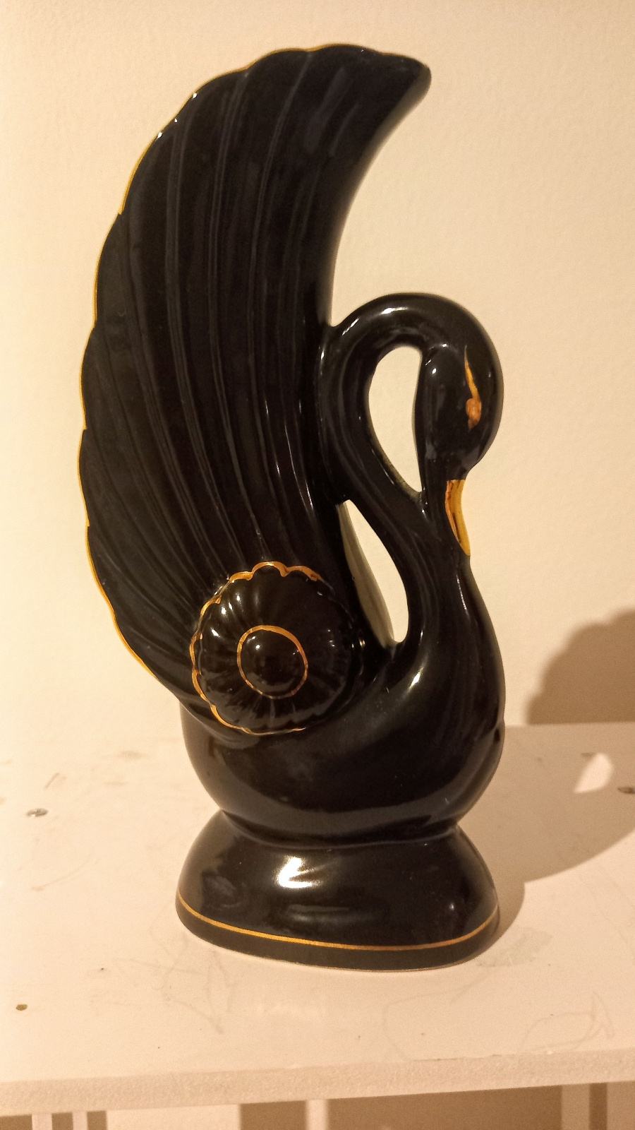 Figurica Labud ( vaza)