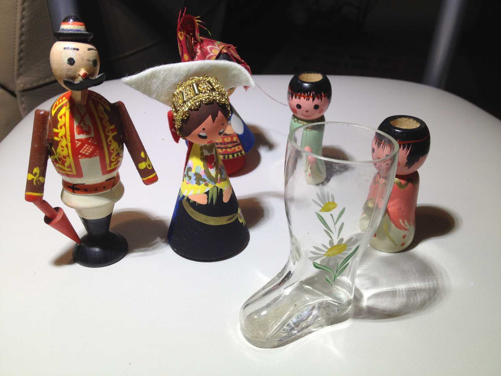 Razne drvene figurice