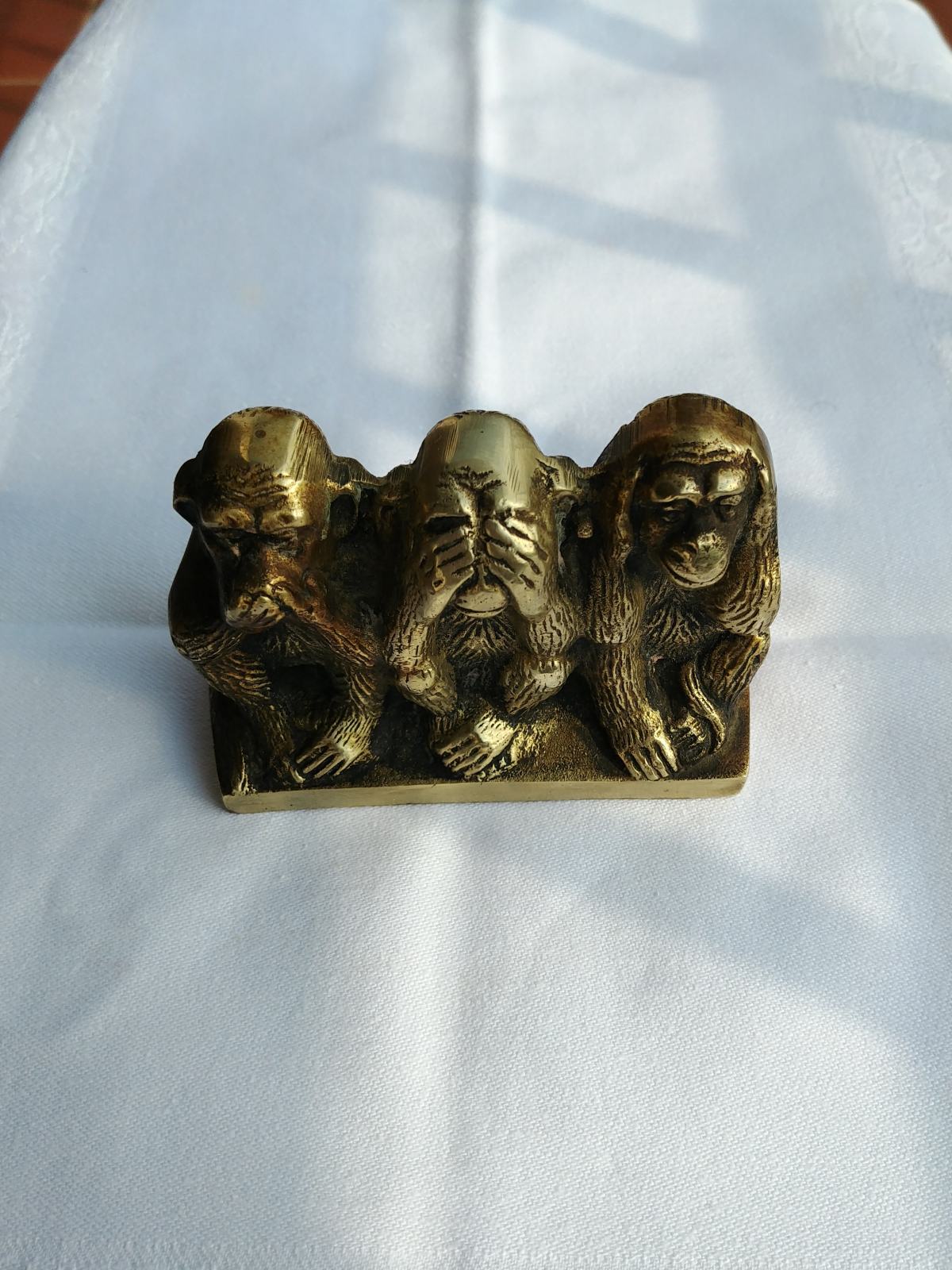 Tri mudra majmuna od mesinga