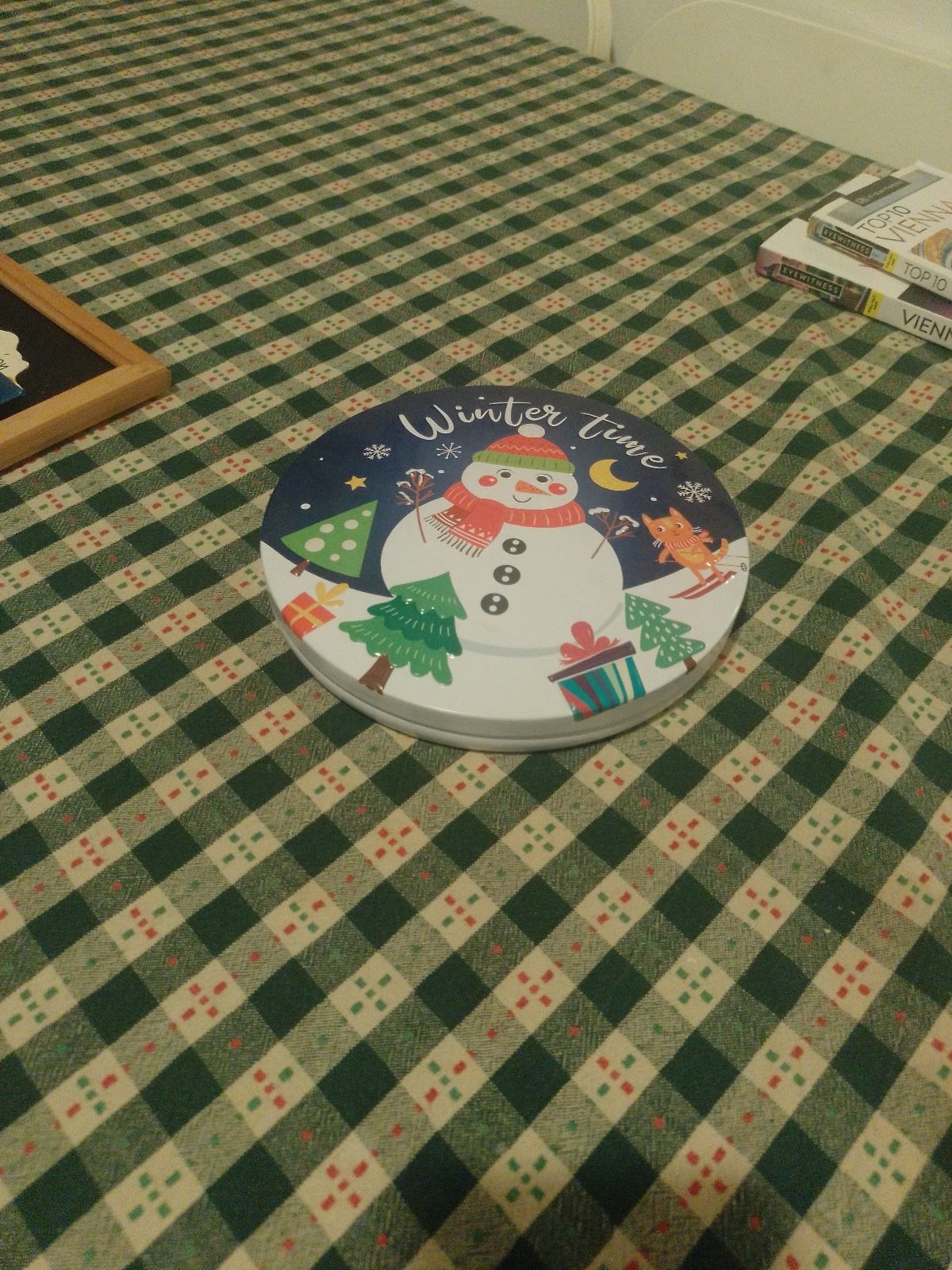 tanka limena kutija Winter time