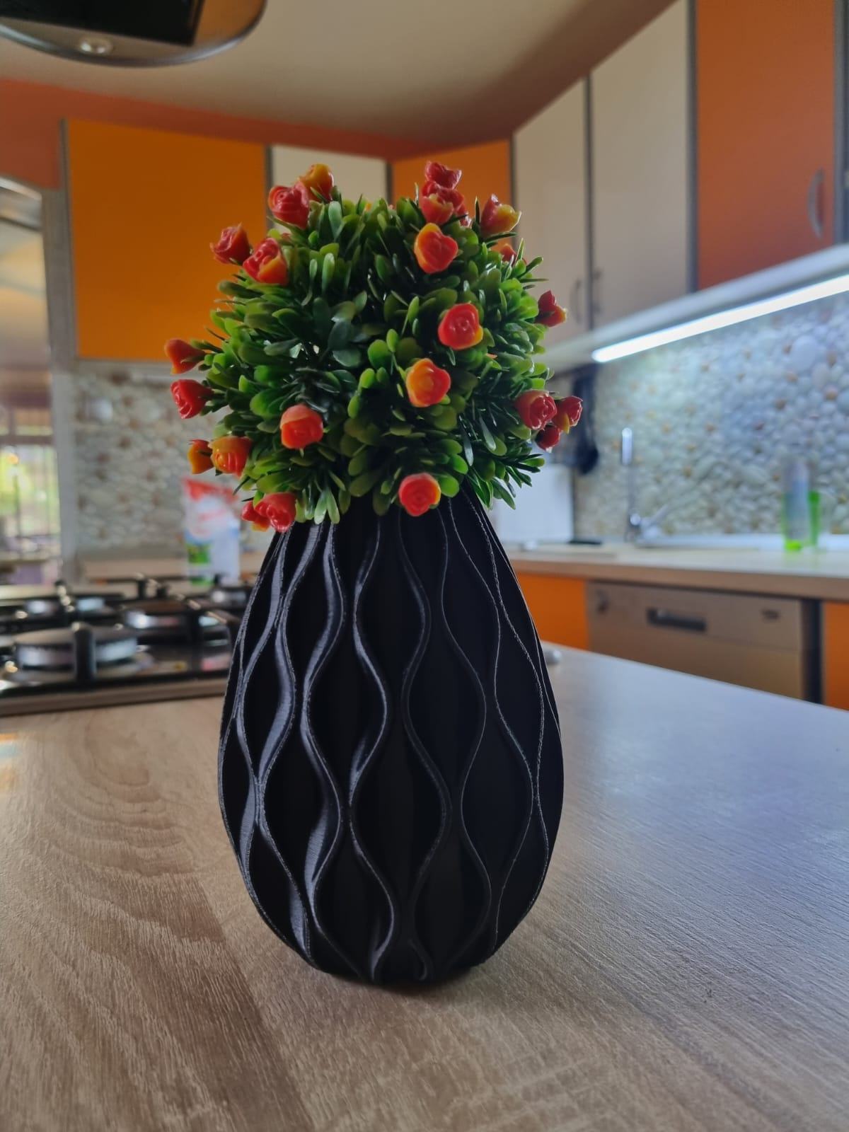 Moderna vaza, ručni rad