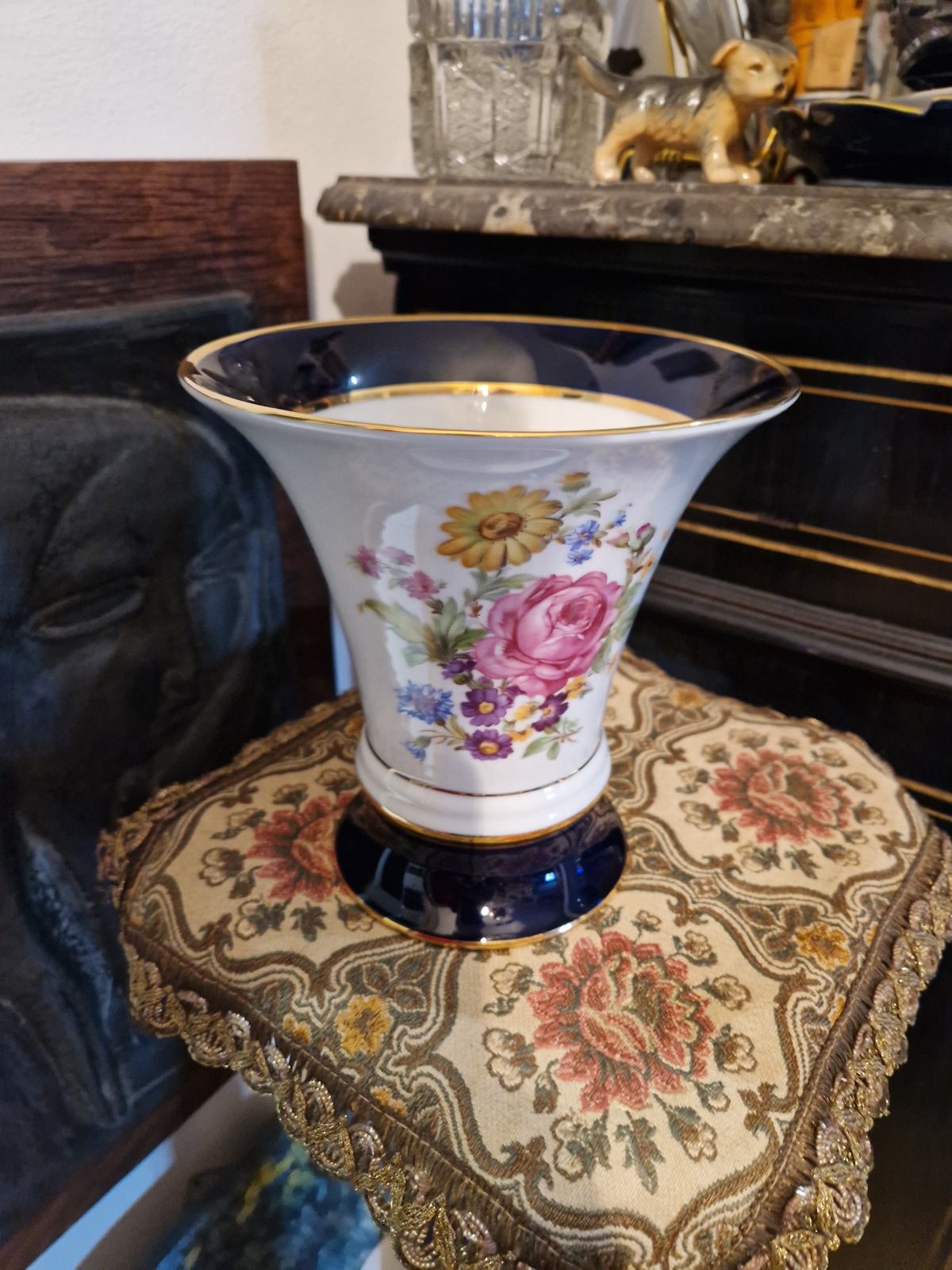 Royal Dux, kobaltna elegantna vaza