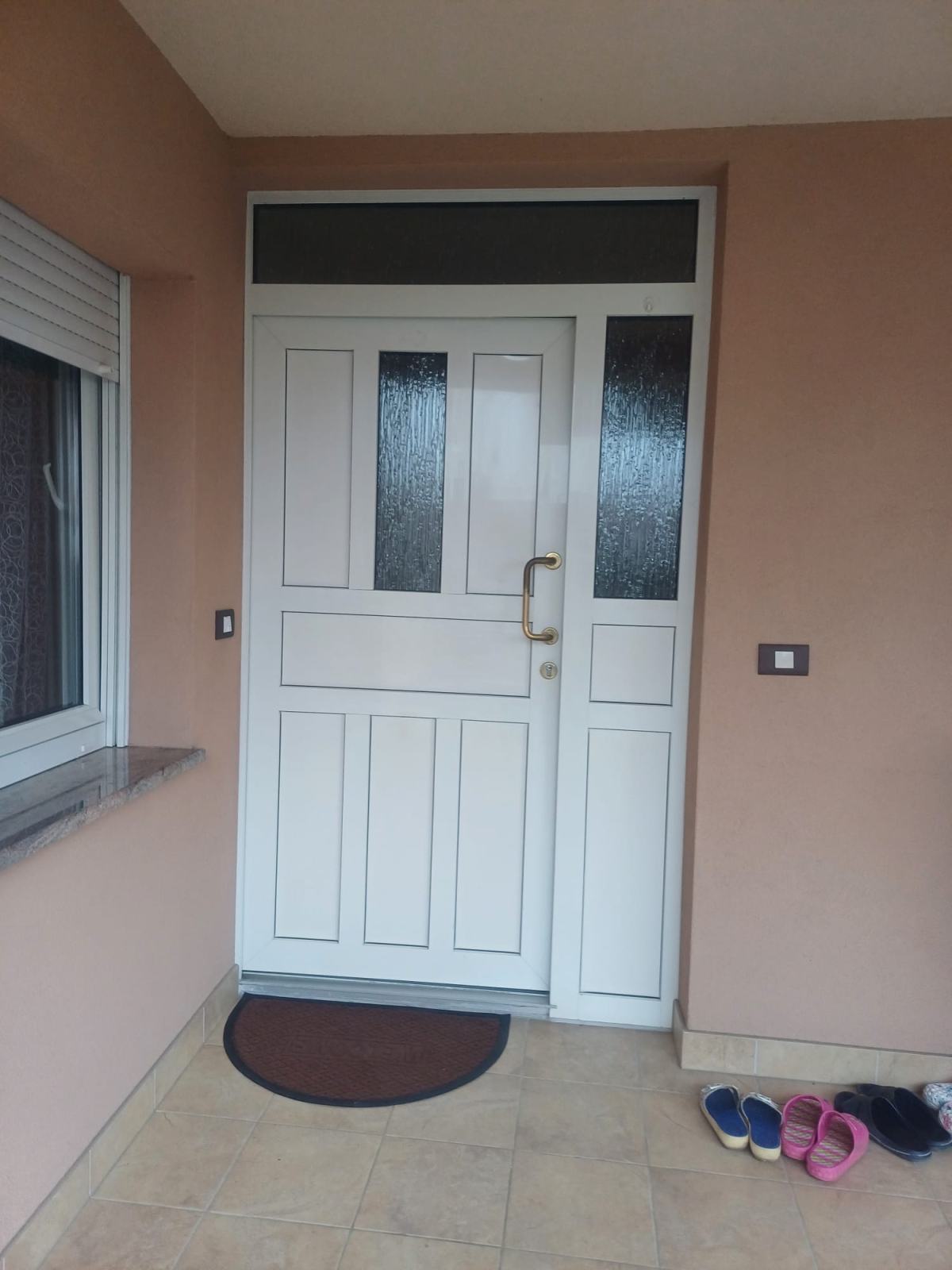 PVC ULAZNA VRATA 235X140