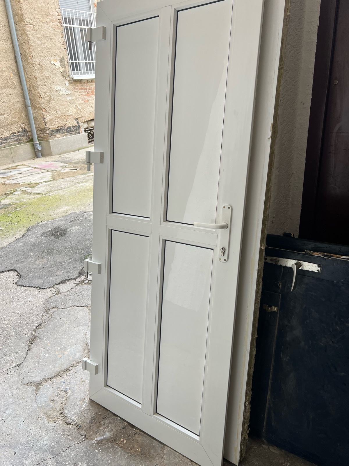 Vrata PVC i okvir za vrata