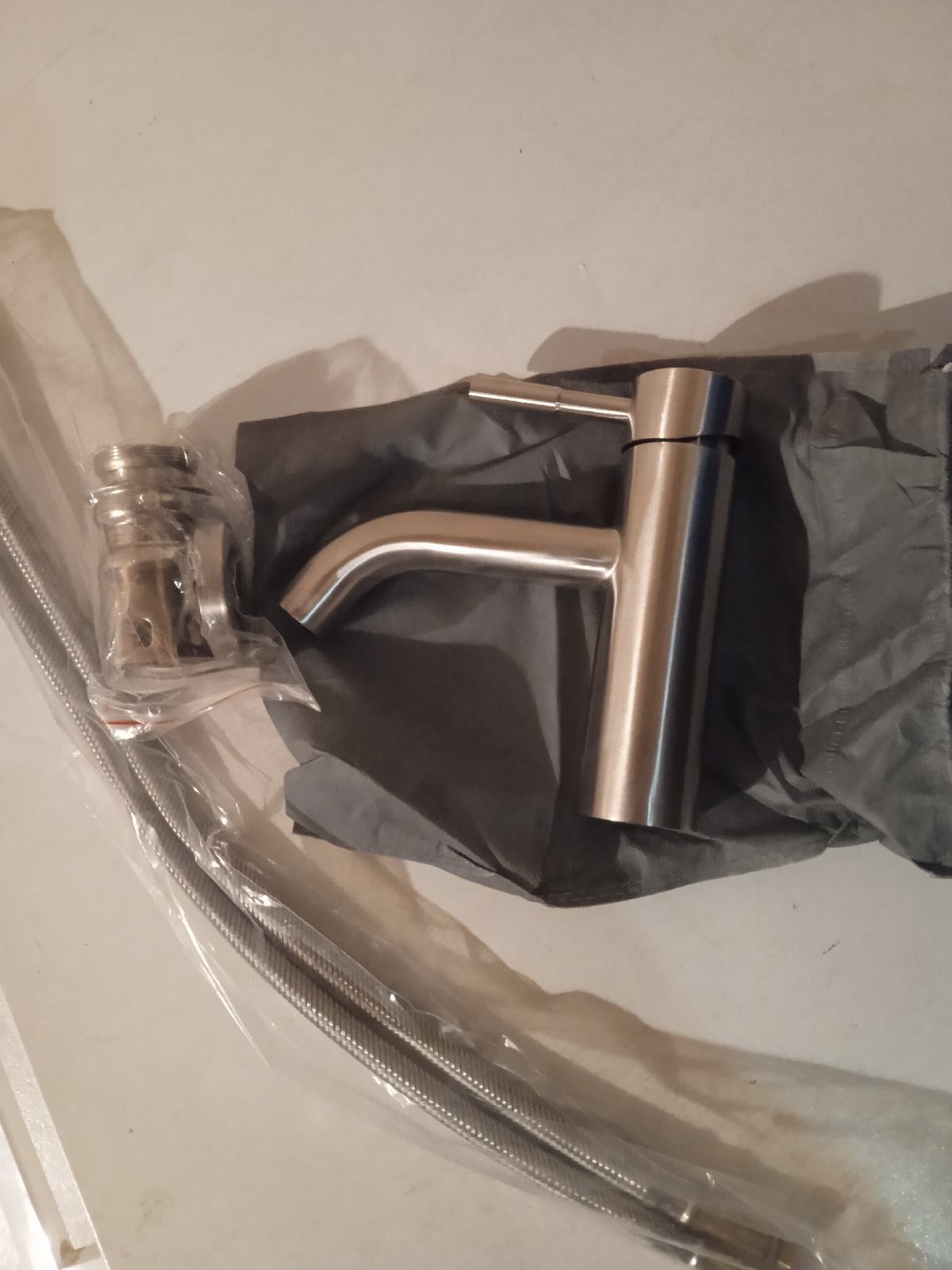 inox slavina za umivaonik NOVO