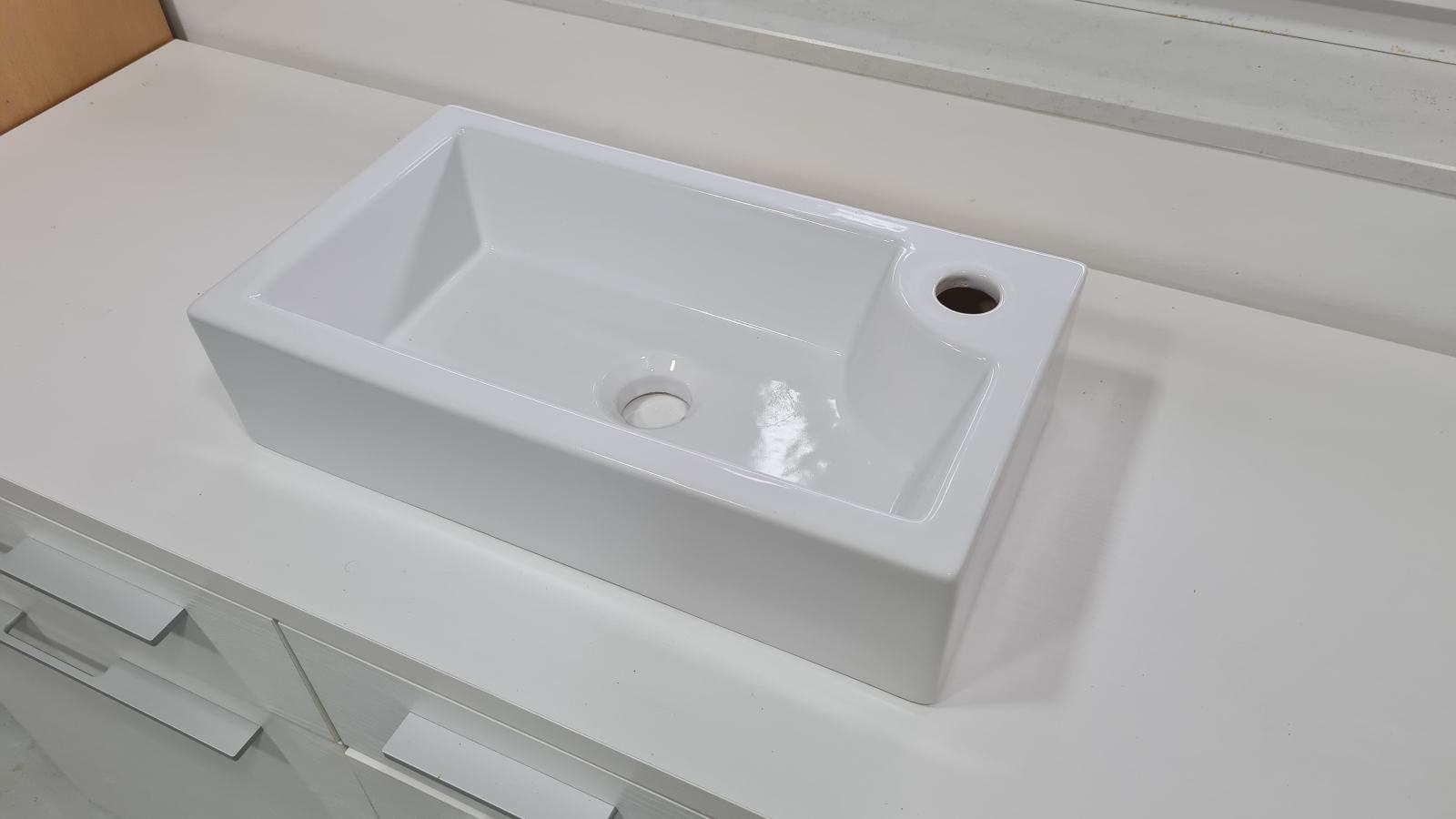 Mali lavabo 40x25 pravokutni
