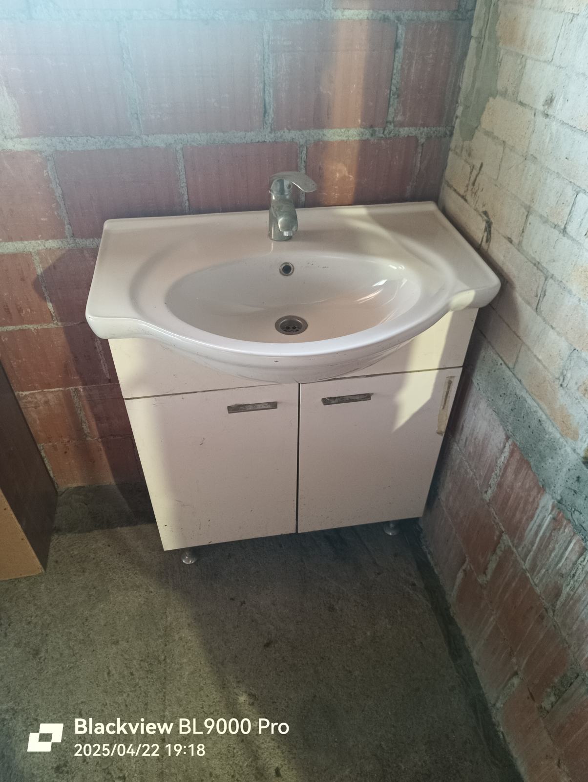 umivaonici, ormaric,