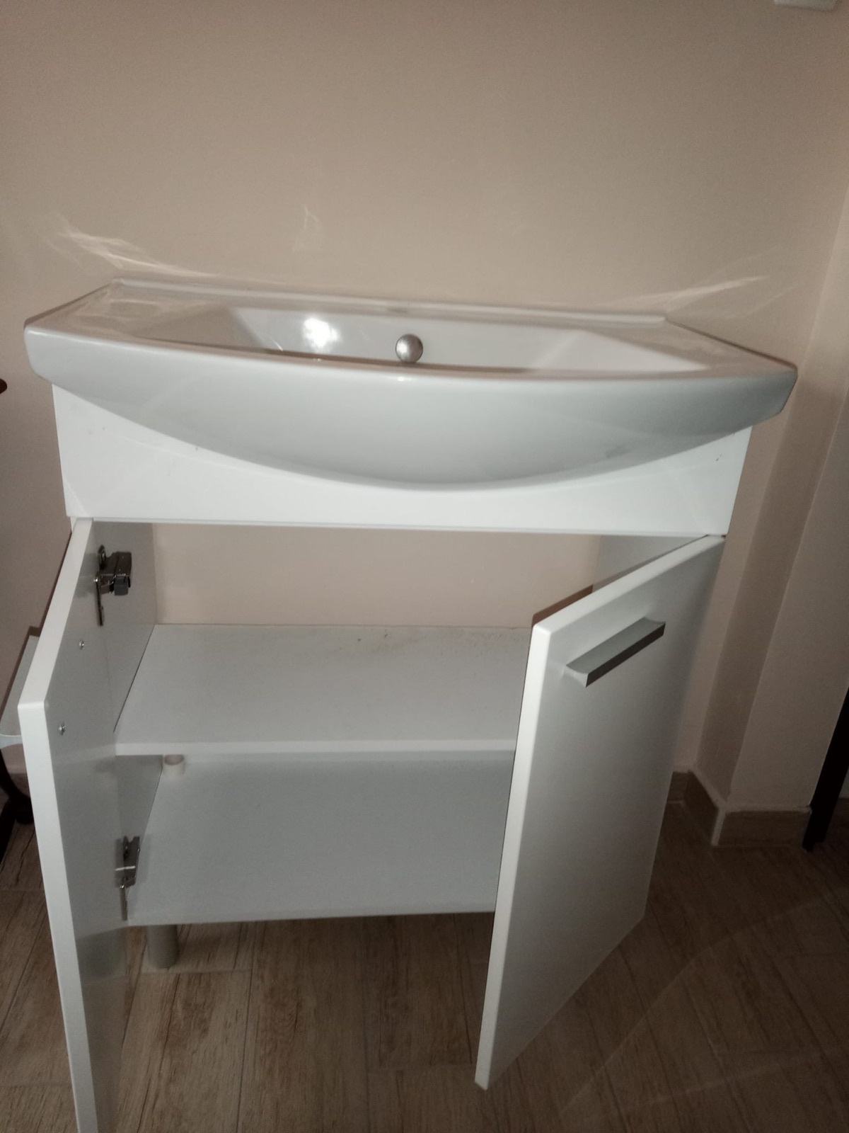 Umivaonik sa ormarićem