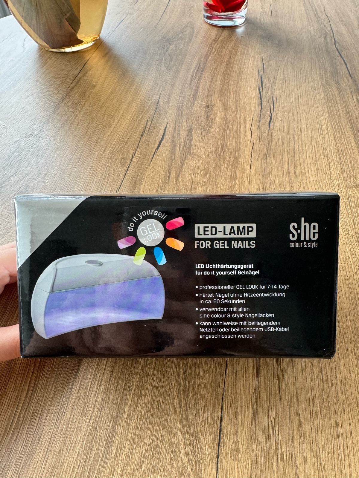 She led lampa za nokte