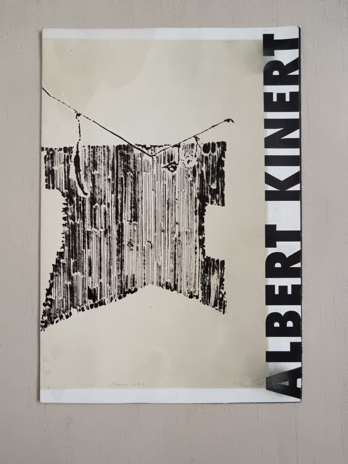 Albert Kinert; pozivnica na otvorenje izložbe: Bezimeni ožiljci