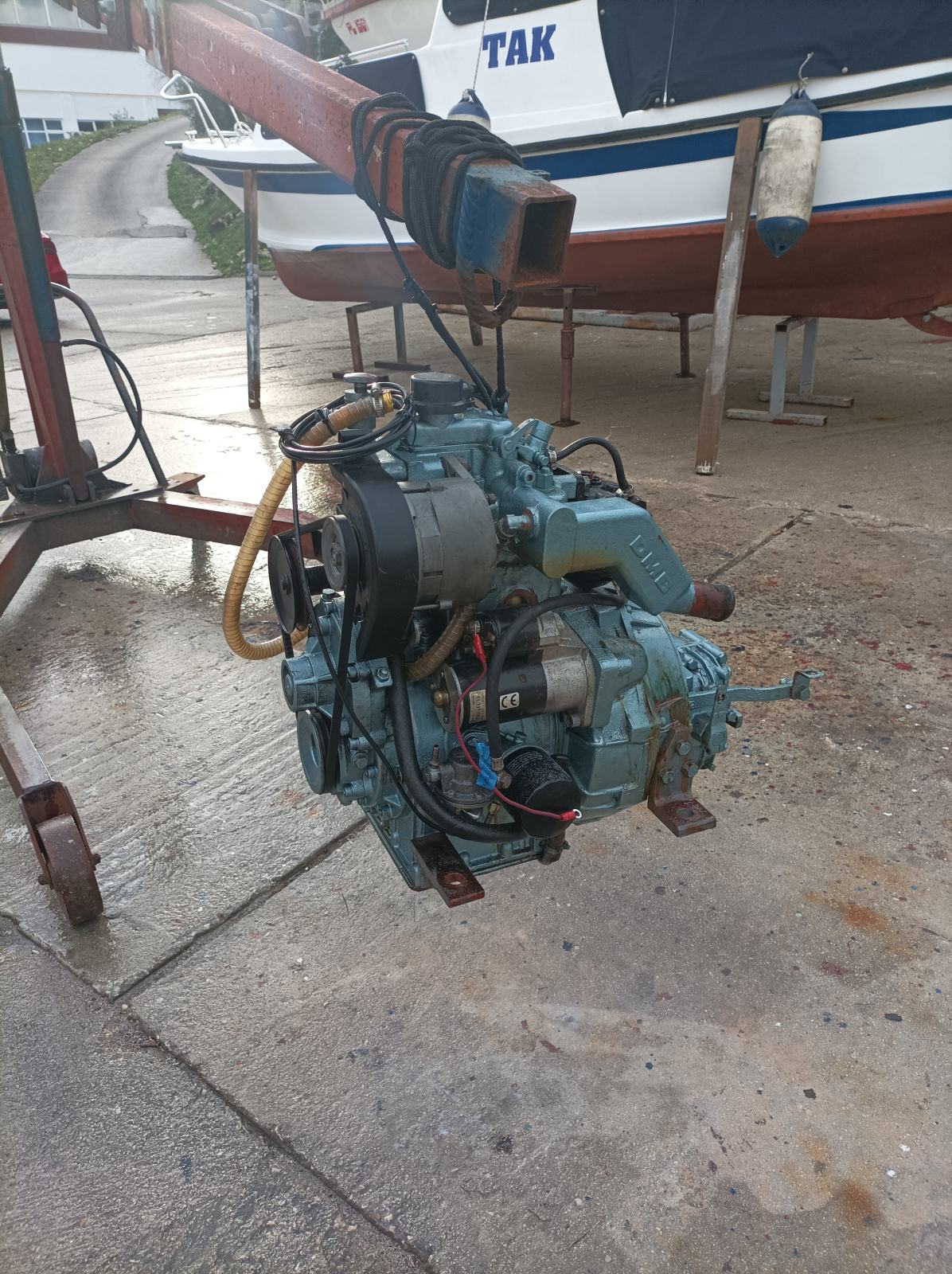 DMB unutarnji brodski motor 12 ks