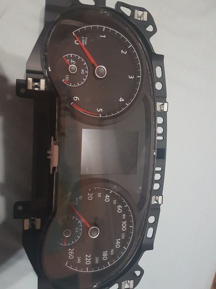 GOLF VII PREMIUM INSTRUMENT TABLA KILOMETAR SAT U BOJI 3D!