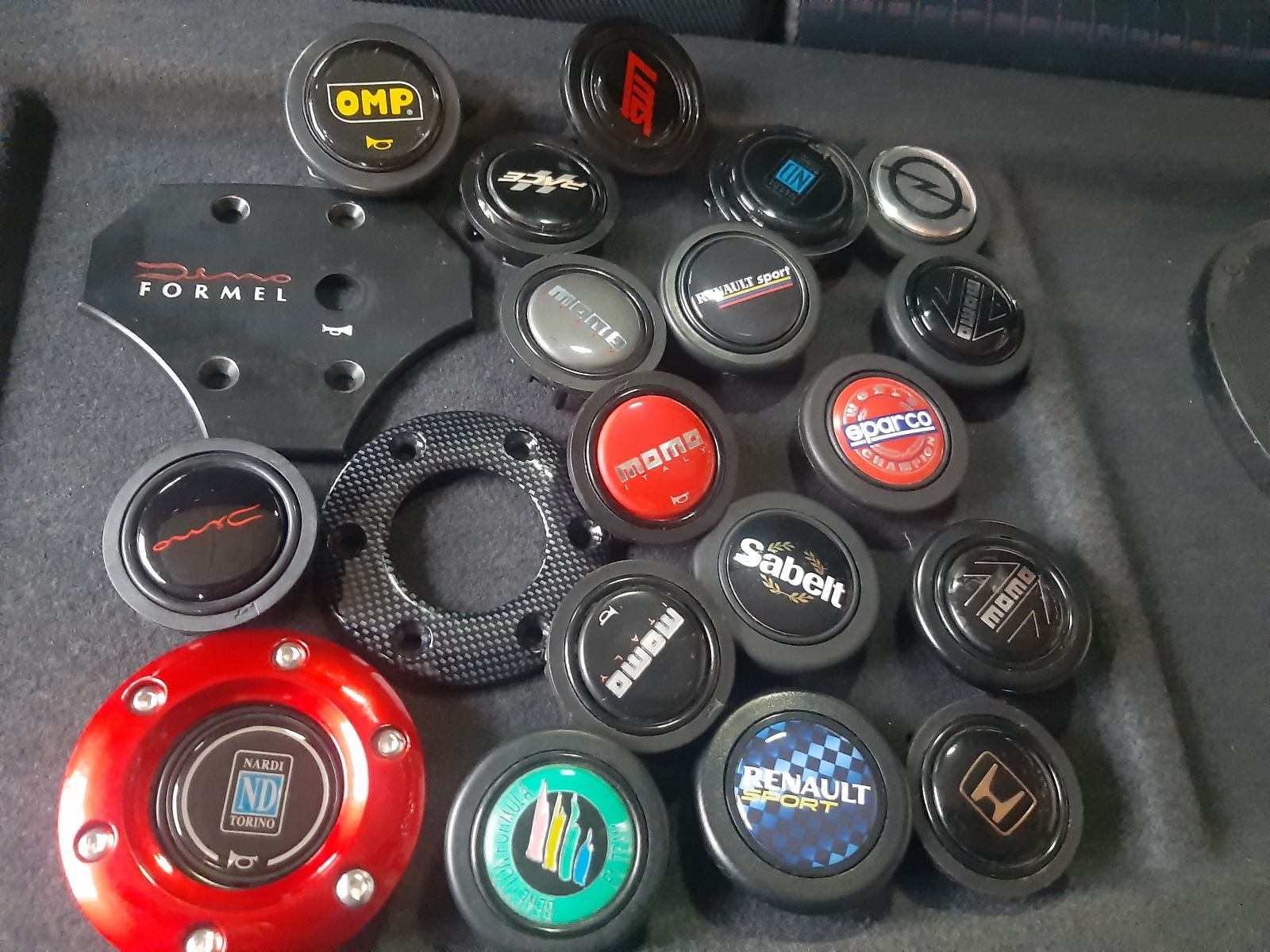 Tasteri za sportske volane