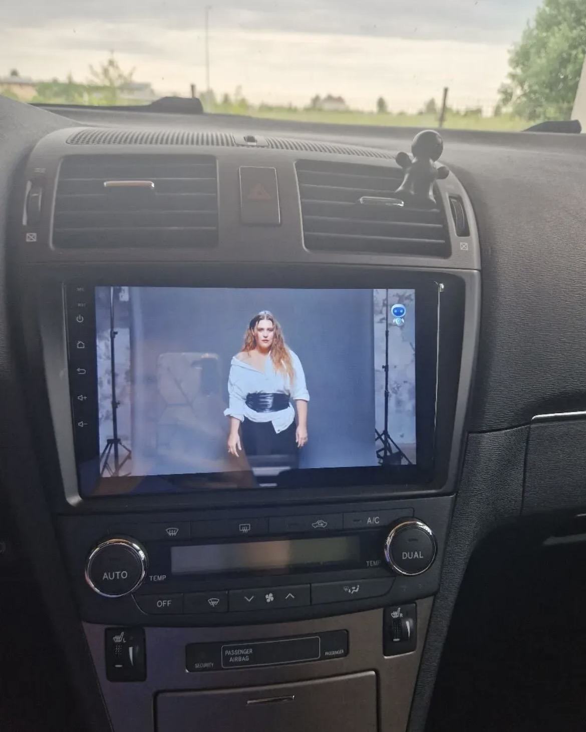 Toyota Avensis T27 Android Multimedija Navigacija CD 4GB