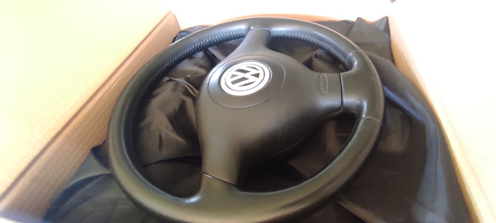 trokraki kožni volan golf 4, passat 5, bora