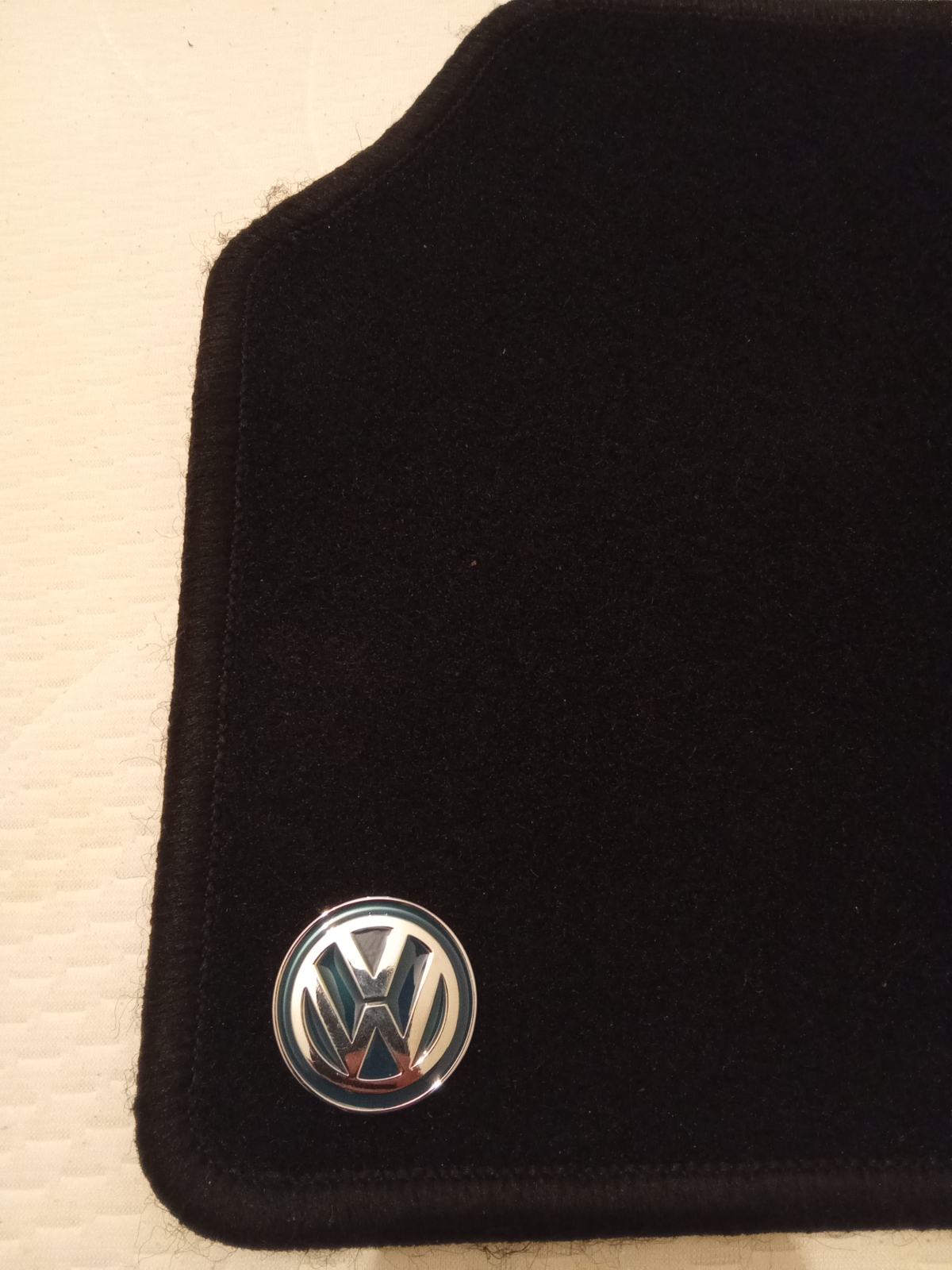 **NOVO** Volkswagen oznake za tepihe