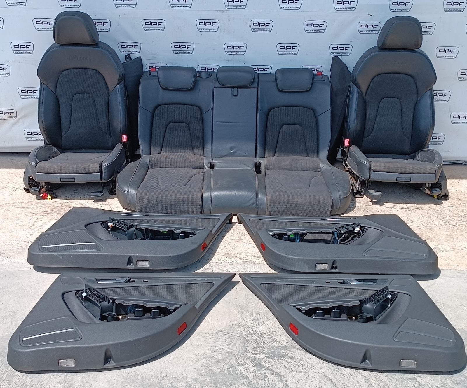 Audi A4 B8 S line interijer