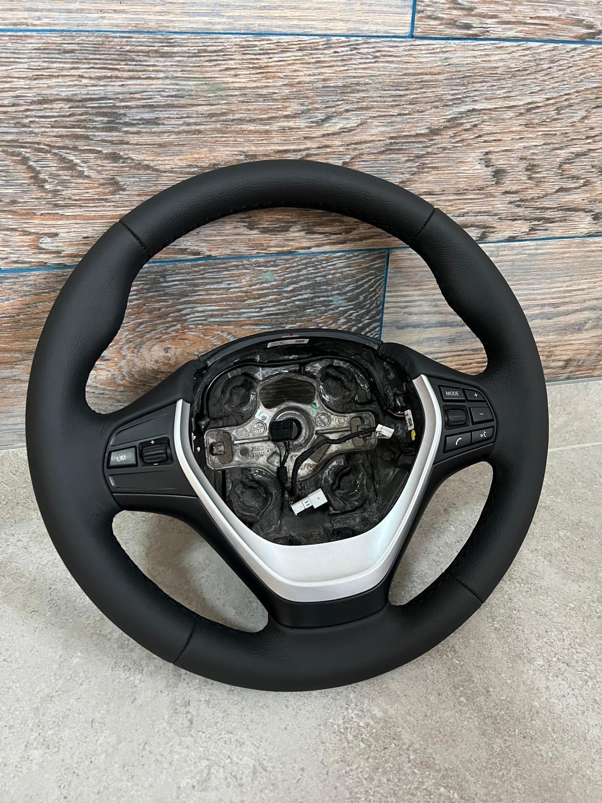 BMW F20, F30, F36 Sport mf kozni volan, Kao nov