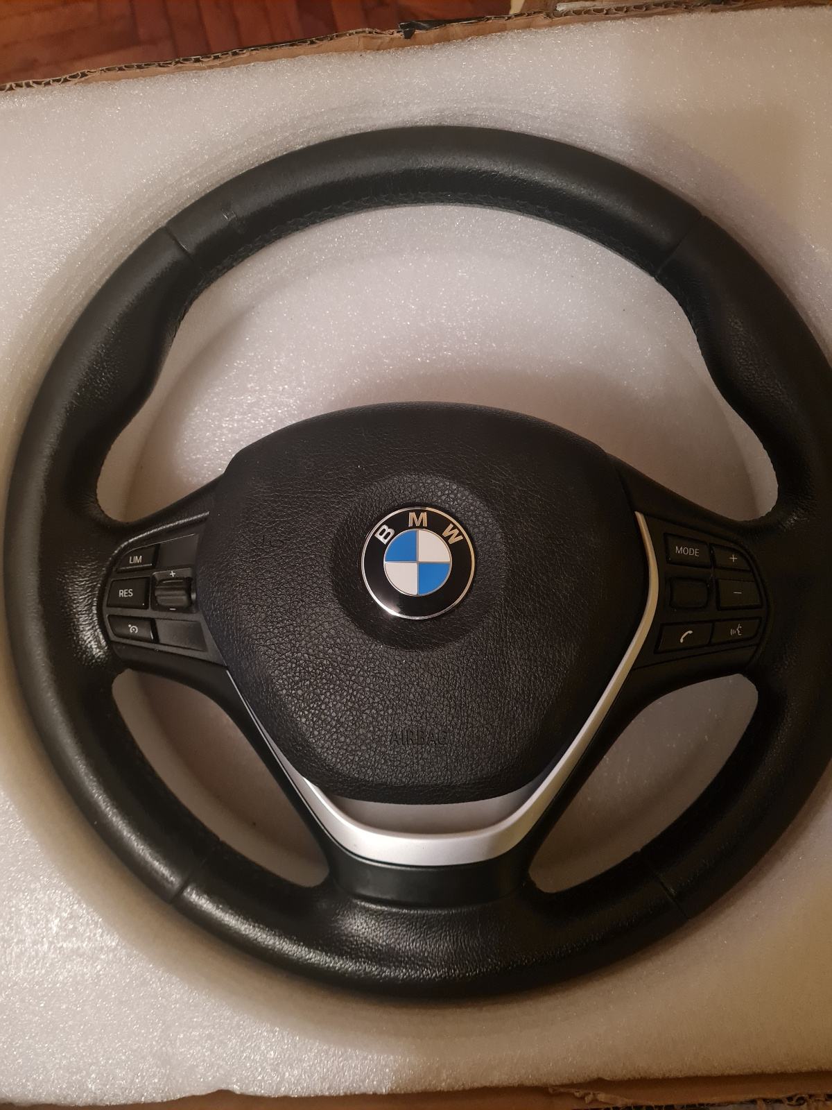 BMW F30 volan