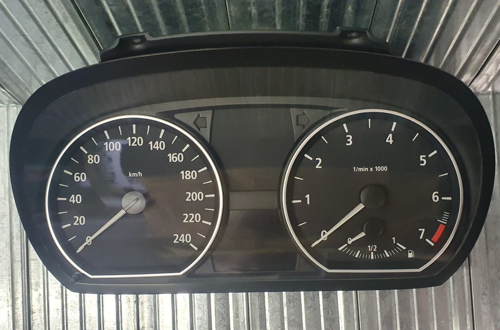 BMW serija 1 116i e87 e81 e82 e88 KILOMETAR SAT