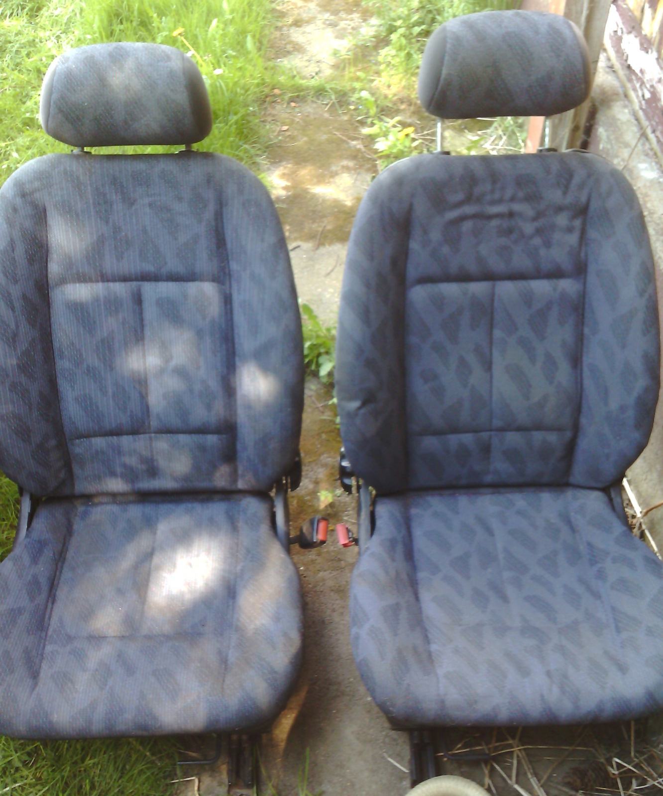 Ford Fiesta prednja sjedala