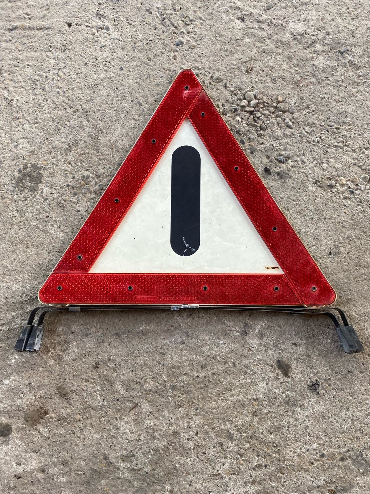 Mercedes 190 w201 sigurnosni trokut