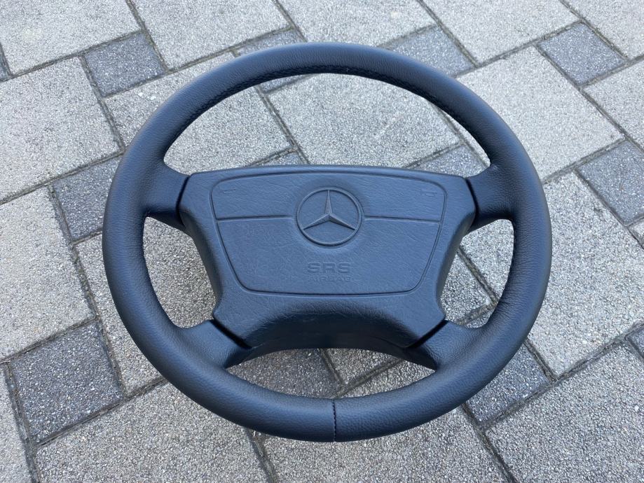 Mercedes volan (crni), nanovo tapeciran original kozom