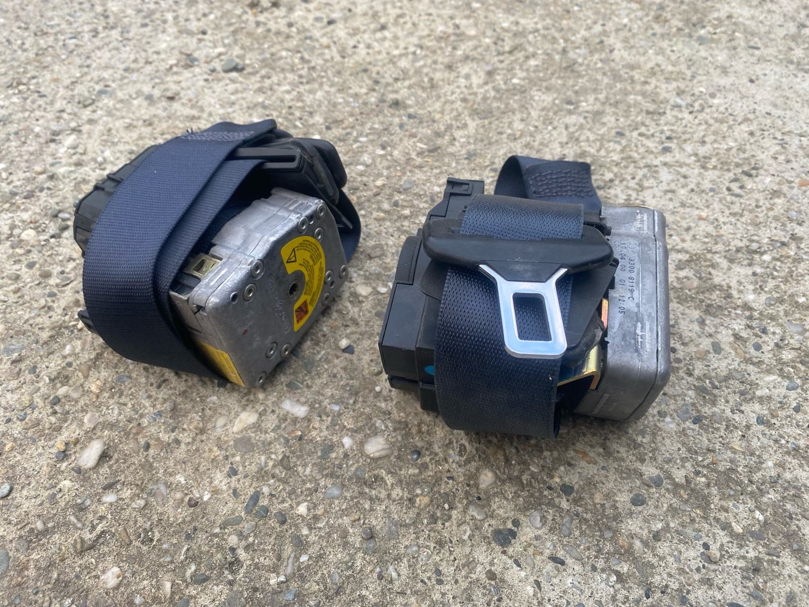 Mercedes w210 E klasa prednji pojasevi, plave boje