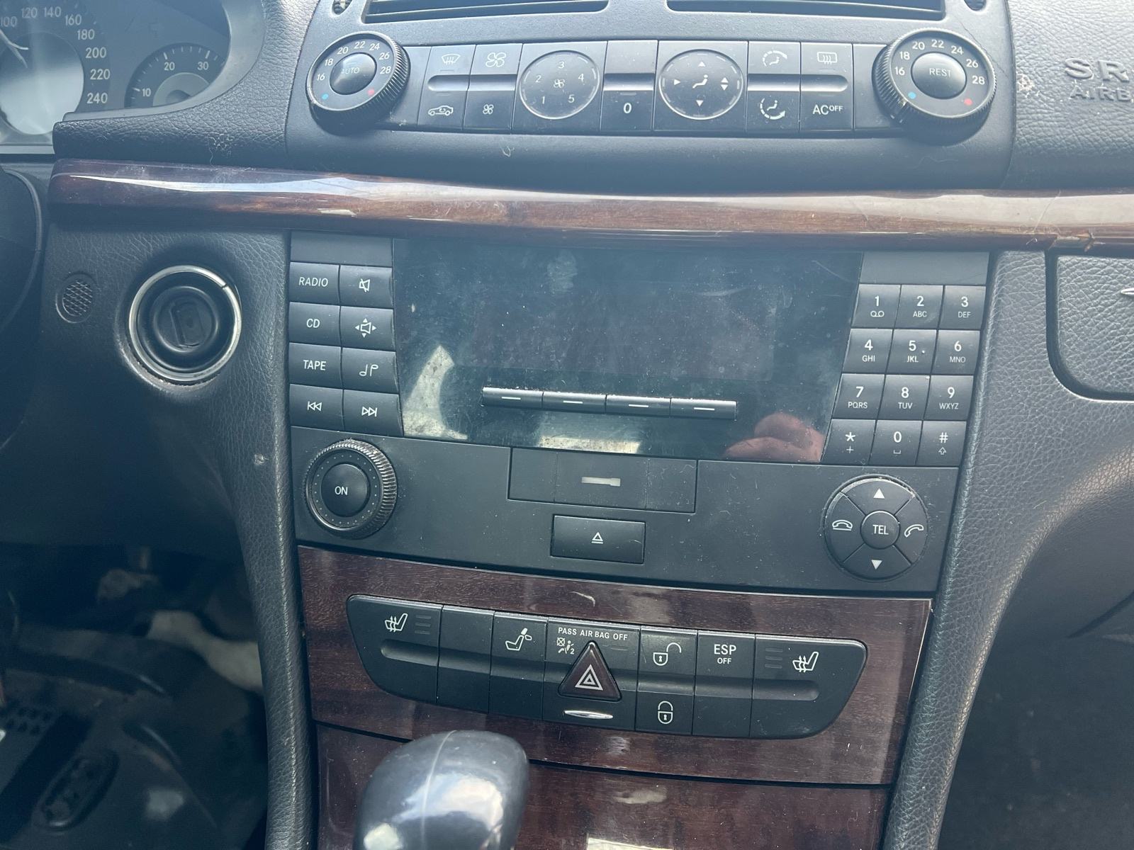 Mercedes w211 E klasa radio