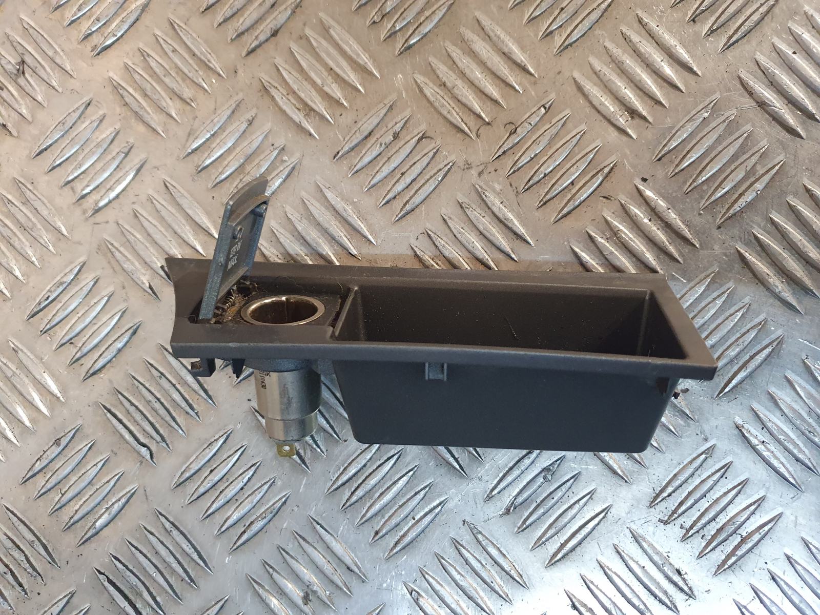 Pepeljara i upaljač Opel Astra H GM 13133278