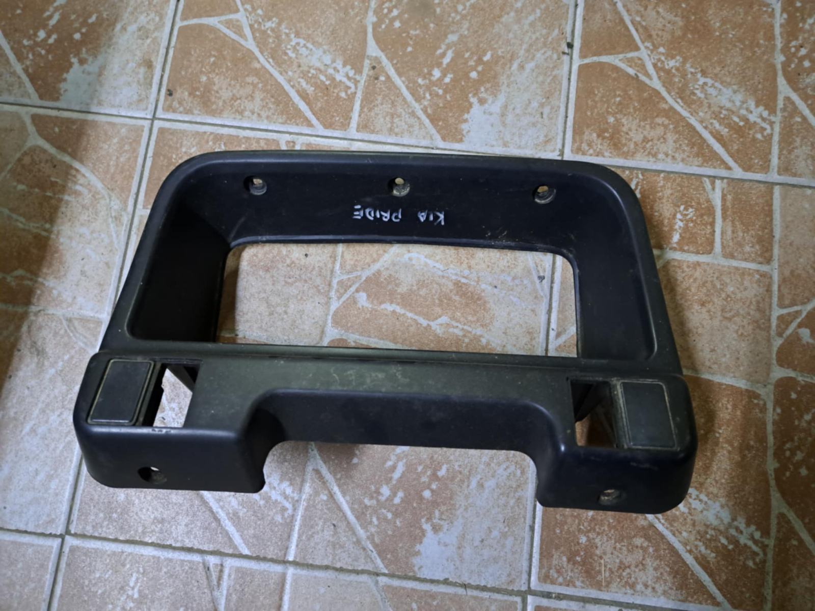 plastika oko kmh kia pride 2000g.