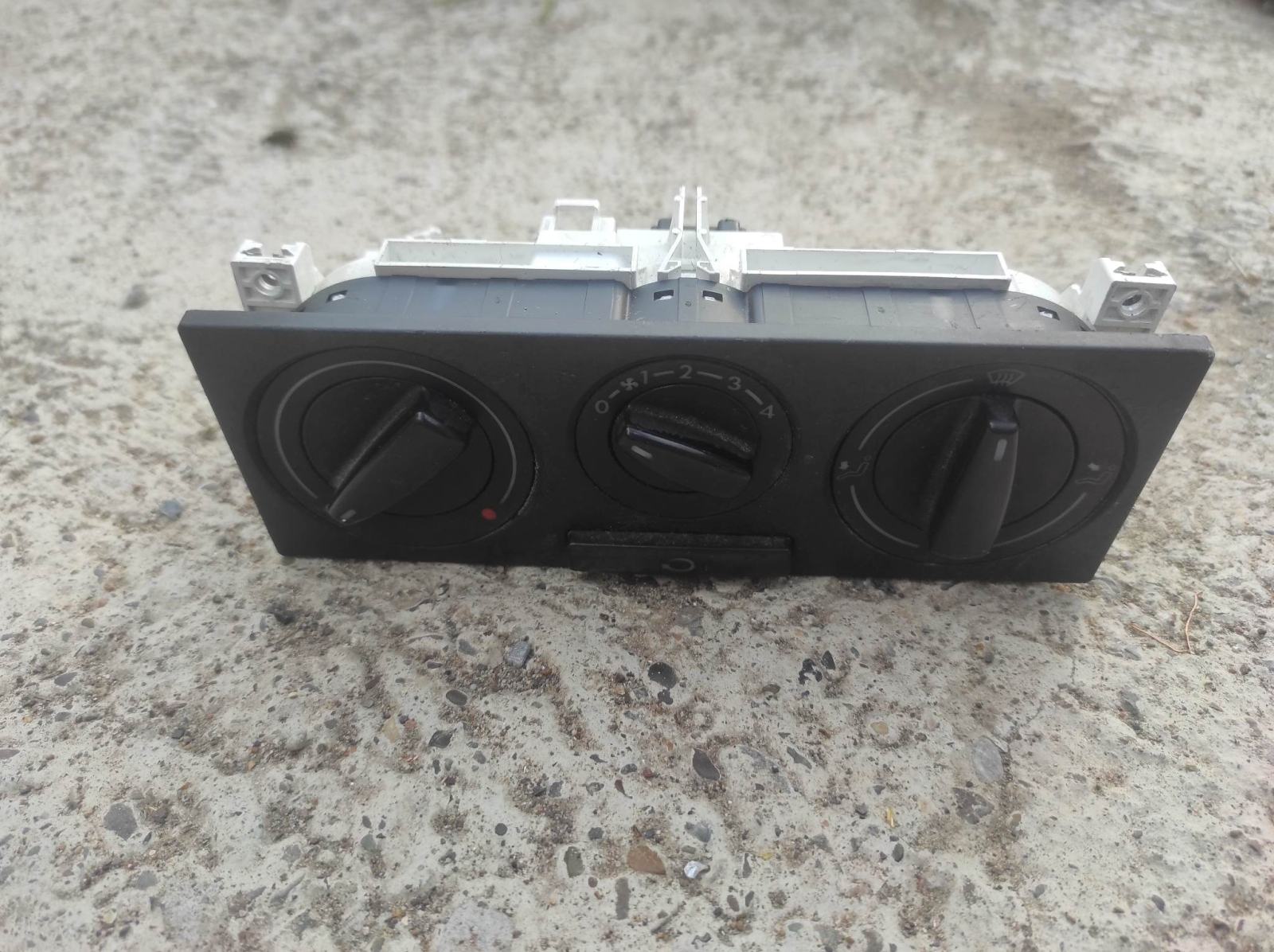 prekidaci ventilacije golf IV