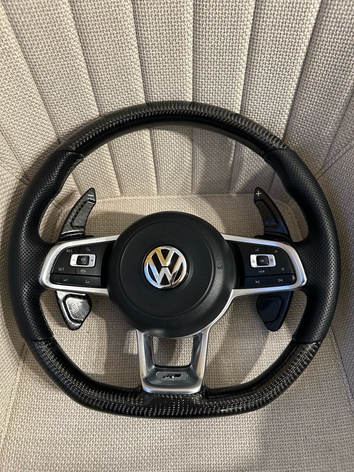 Prodajem volan za golf 7, passat b6 b7 b8,tiguan....