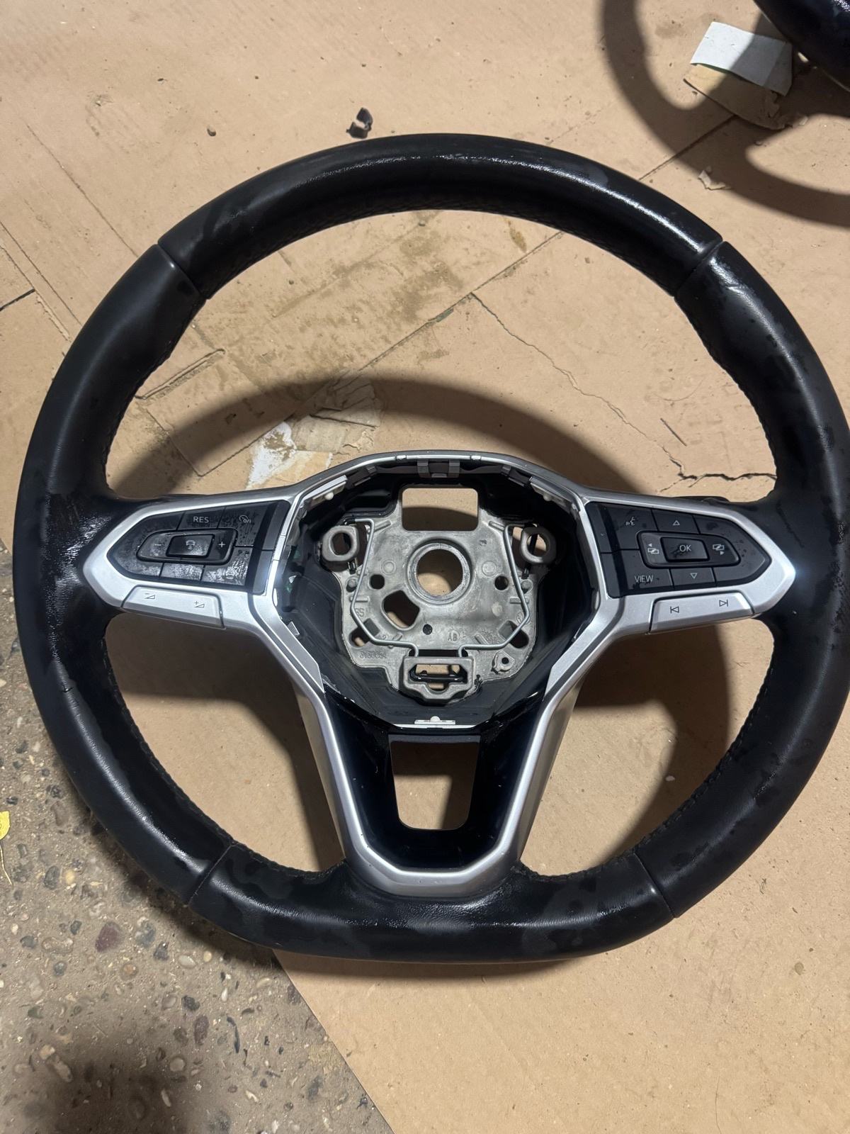 Volan F1 T Roc