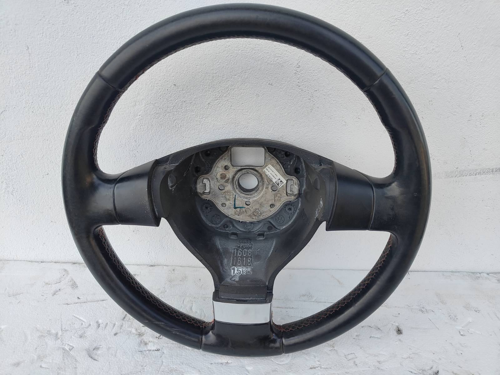 VOLAN KOZNI VW GOLF 5