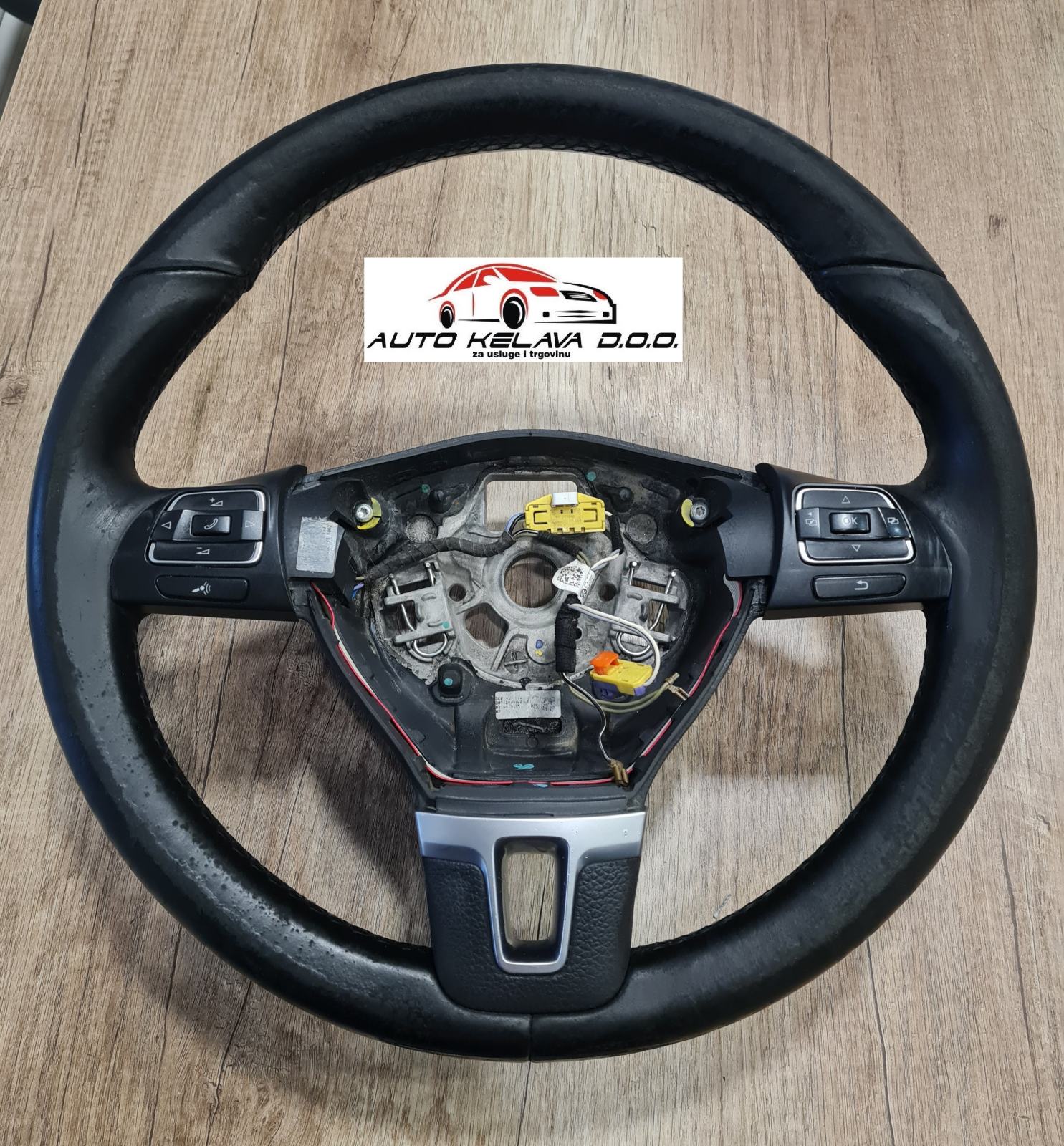 VOLAN ZA VW PASSAT B7 2010-2015!