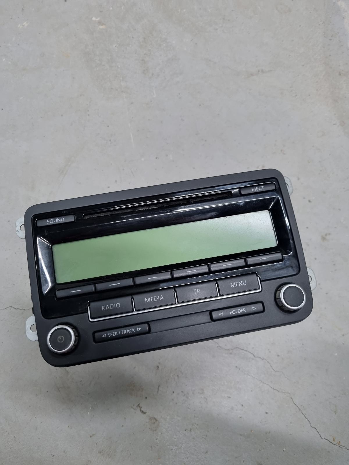 VW RCD 310 original radio s kodom, Golf 5, 6, Passat B6, B7, Caddy...