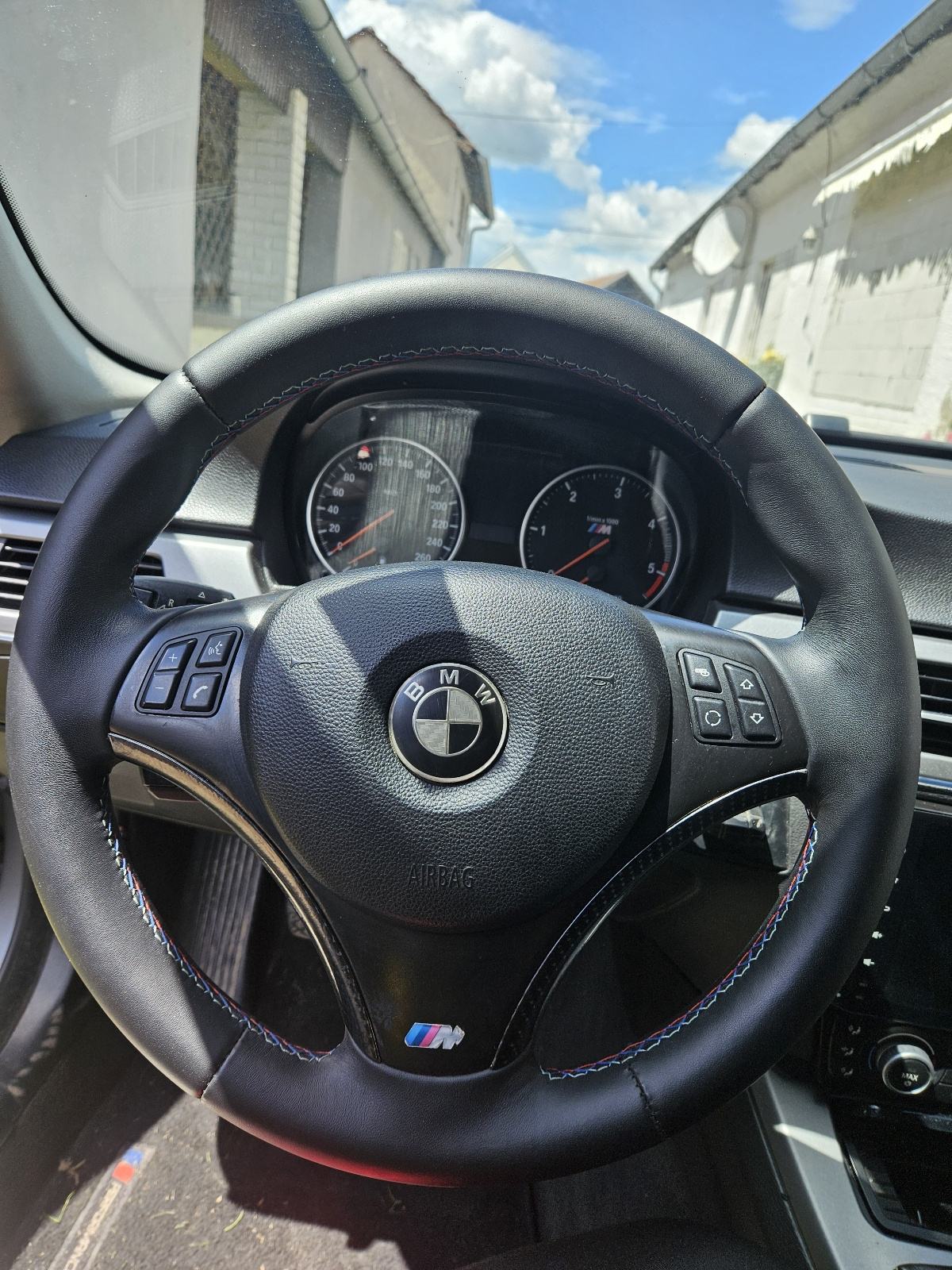 BMW E90 E91 M PAKET VOLAN