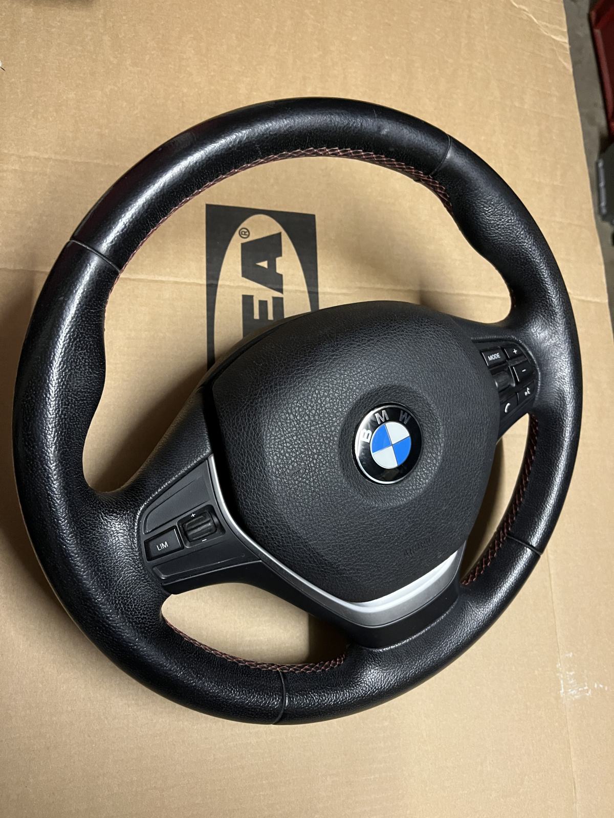 BMW F30 volan