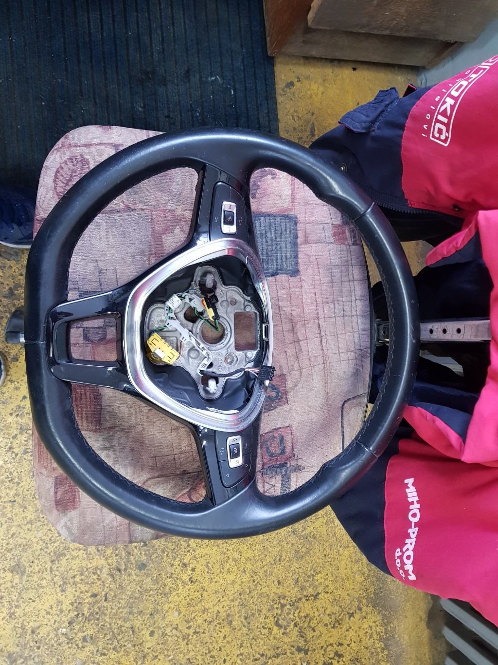 Golf 7 volan sa tipkama