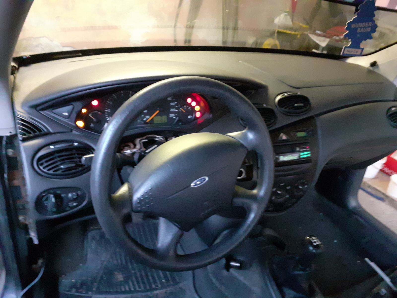 Letvu volana i volan za ford focus mk1 prodajem