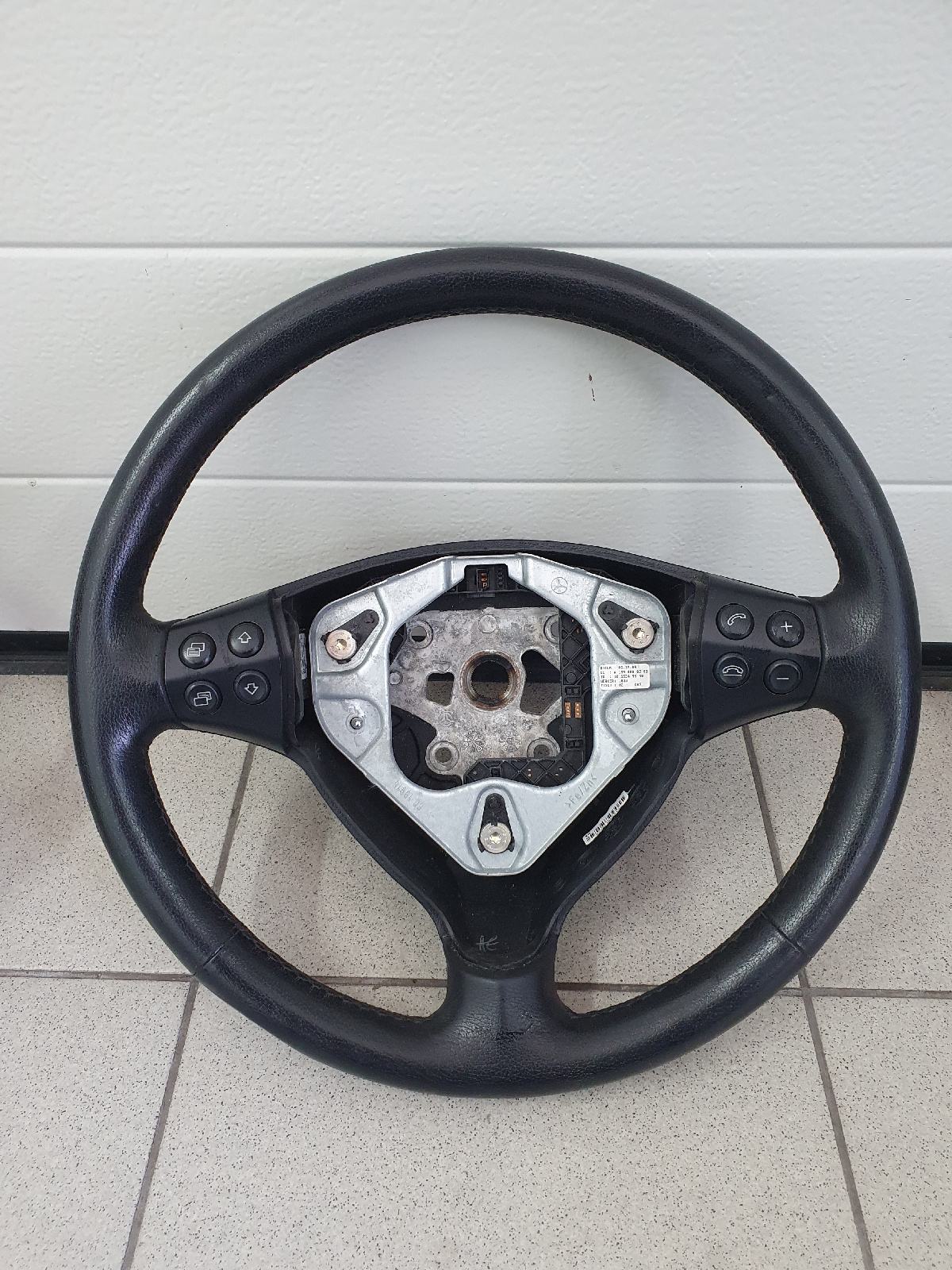 Mercedes A clasa volan